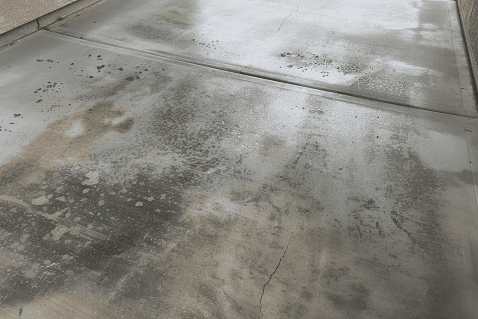 Understanding Discolored Concrete: Cause, Fixes & Prevention